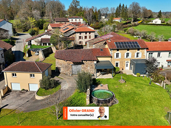 Maison à vendre - Saint-Victurnien - 5 pièces - 3 chambres