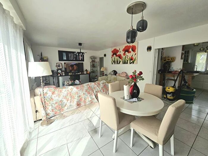 Maison à vendre - Noisy-le-Grand, Sud - 5 pièces - 4 chambres