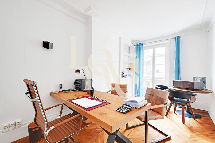 Appartement à vendre - Paris e , Courcelles, Wagram - 4 pièces - 3 chambres