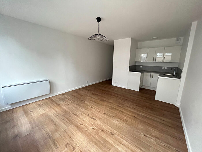 Appartement à louer - Lille, Centre-ville, Euralille - 1 pièce