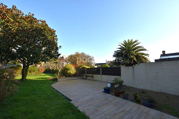 Maison à louer - Parcou, Lesneven - 4 pièces - 3 chambres