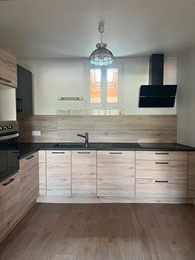 Appartement à louer - Vic-sur-Cère - 2 pièces - 1 chambre