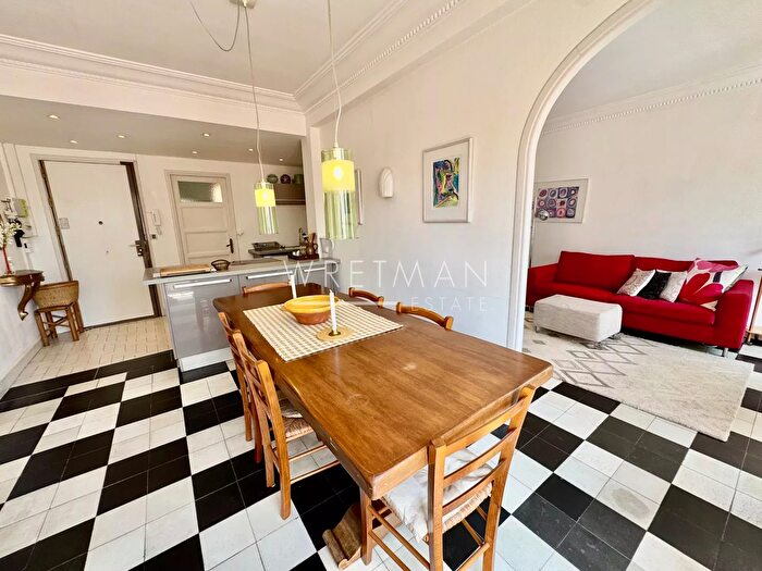 Appartement à vendre - Cannes, Centre-ville - 3 pièces - 1 chambre