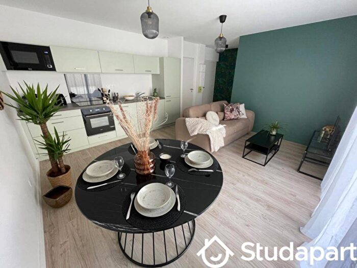 Appartement à louer - Clairmarais-Charles Arnould, Reims - 2 pièces - 1 chambre