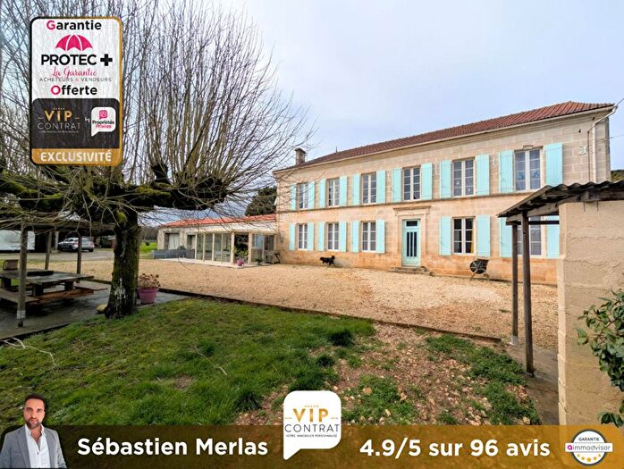 Maison à vendre - Mosnac - 8 pièces - 5 chambres