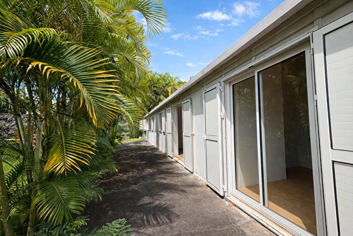 Maison à vendre - Saint-Paul, Bois de Nèfles - 6 pièces - 4 chambres