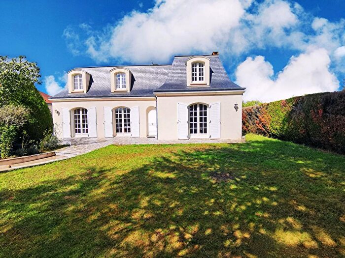 Maison à vendre - Montargis - 6 pièces - 5 chambres