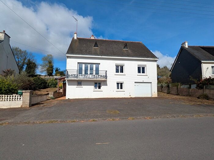 Maison à vendre - Locmalo - 5 pièces - 3 chambres