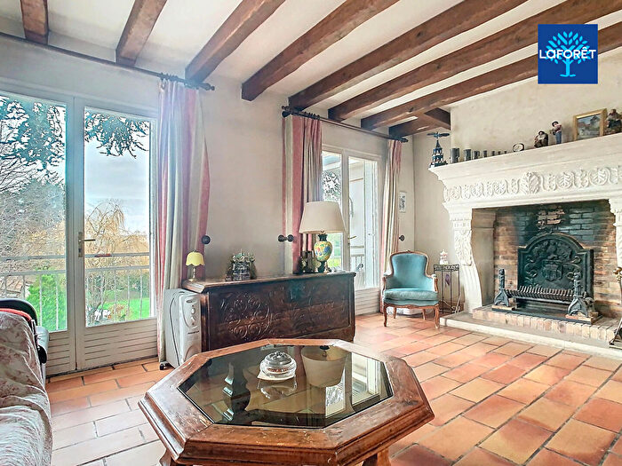 Maison à vendre - Noisy-le-Grand, Centre-ville - 6 pièces - 5 chambres