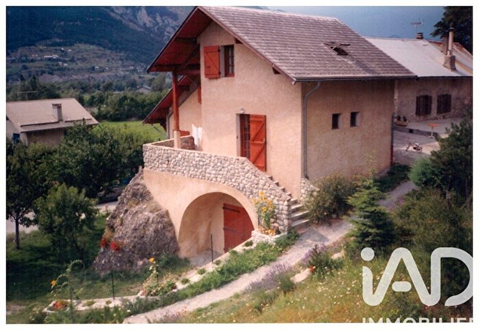 Maison à vendre - Mont-Dauphin - 4 pièces - 3 chambres