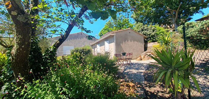 Maison à vendre - Colombières-sur-Orb - 5 pièces - 3 chambres