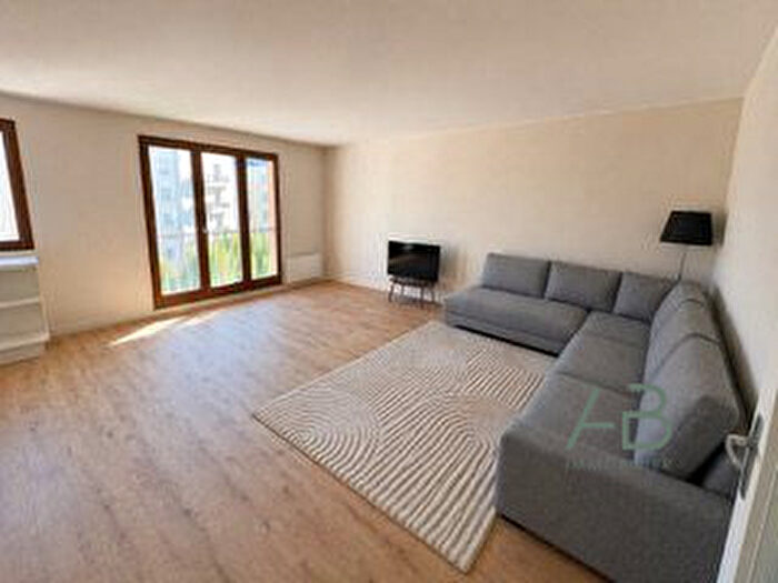 Lille, Wazemmes : Appartement 4 pièces à louer