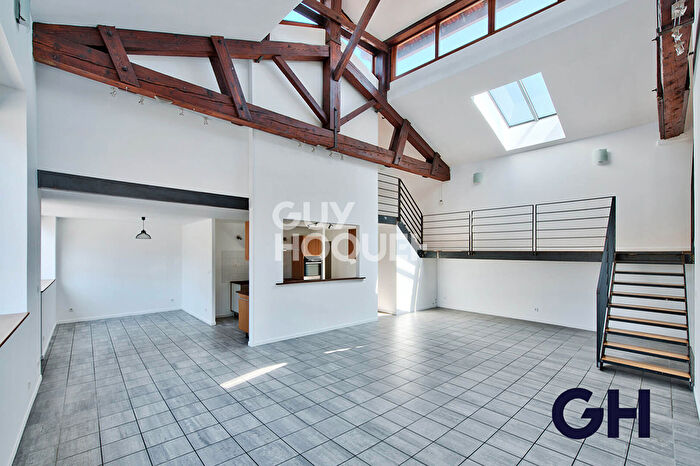Appartement 5 pièces à Sathonay-Camp, à vendre