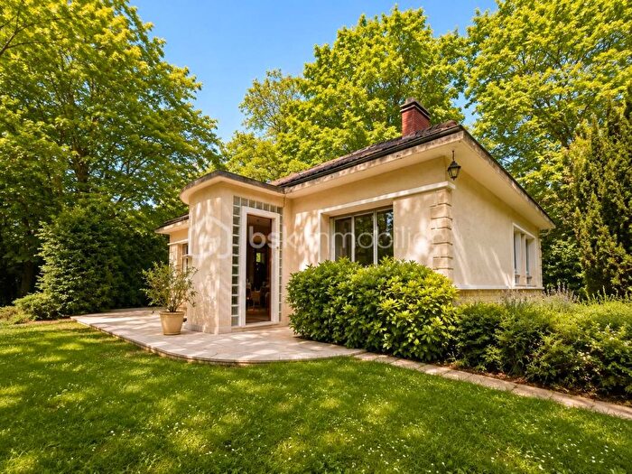 Rueil-Malmaison, Jonchere, Malmaison, Saint-Cucufa : Maison 6 pièces à vendre