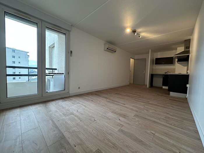 Chambéry, Centre-ville : Appartement 2 pièces à louer
