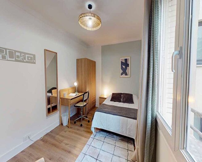 Appartement à louer - Clichy-Batignolles, Paris ème arrondissement - 5 pièces - 5 chambres