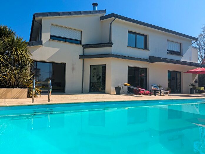 Maison à vendre - Ploërmel - 8 pièces - 6 chambres