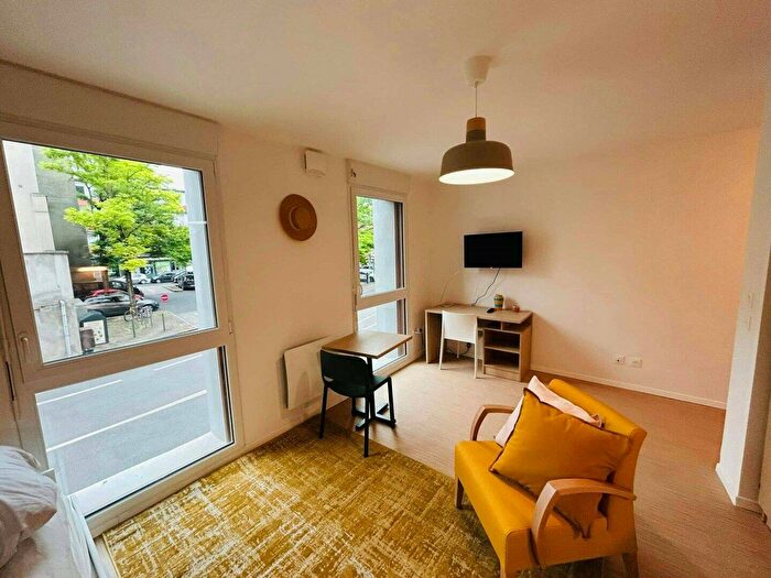 Appartement à louer - Barbâtre-Saint Remy-Verrerie, Reims - 1 pièce