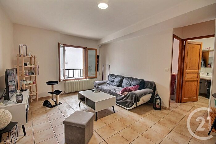 Maisons à vendre et appartements à louer - 1