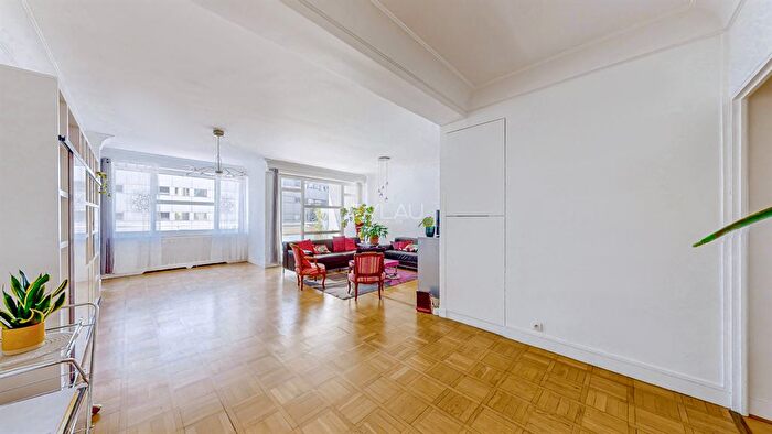 Paris 16ème, Passy, Maison de la Radio, Muette-Sud : Appartement 5 pièces à vendre