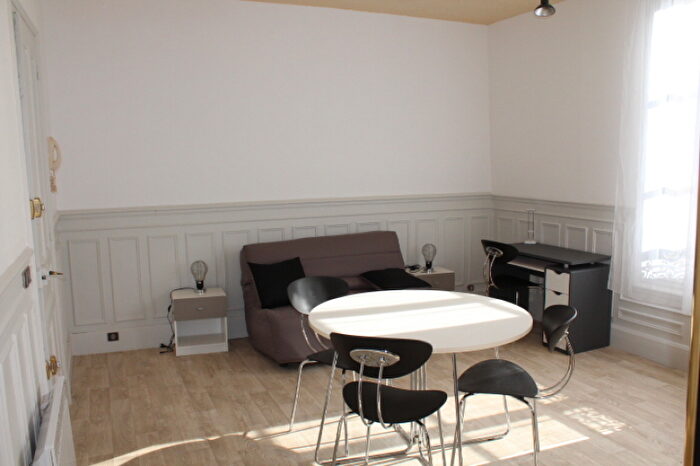 Appartement à louer - Troyes, Cathédrale - 1 pièce - 1 chambre