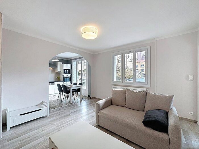 Appartement à louer - Amphitheatre, Rodez - 2 pièces - 1 chambre