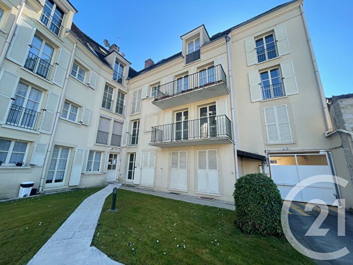 Nemours, Centre-ville : Appartement 2 pièces à louer