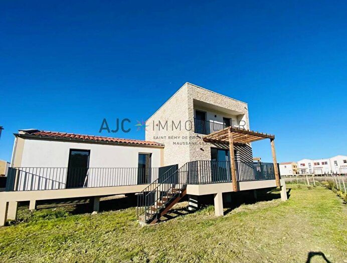 Maison à louer - Saint Etienne du Gres - 4 pièces - 3 chambres