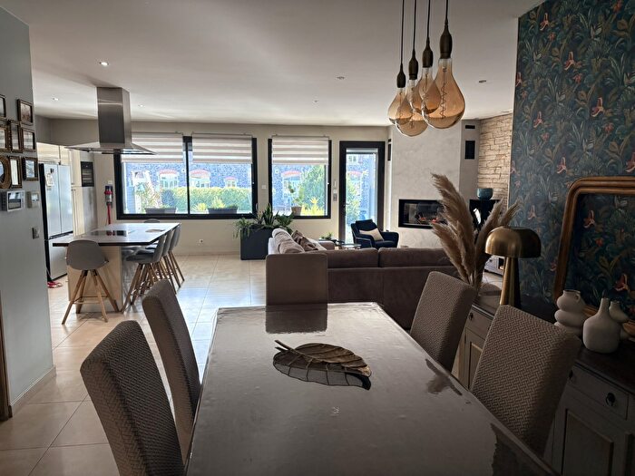 Maison à vendre - Saint-Thibéry - 6 pièces - 4 chambres