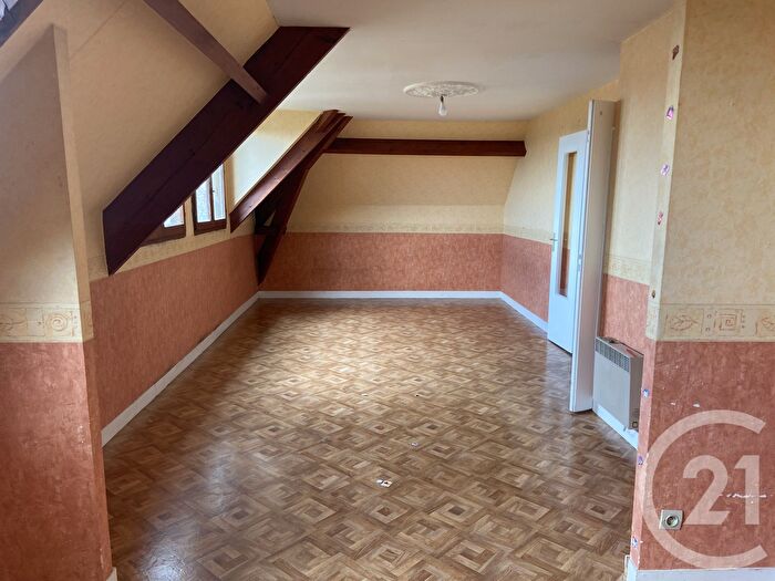 Appartement 2 pièces à louer à Issou