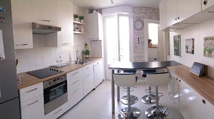 Appartement à louer - Longeville-Lès-Metz - 3 pièces - 2 chambres