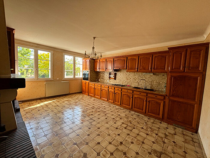Maison à vendre - Cinais - 5 pièces - 3 chambres