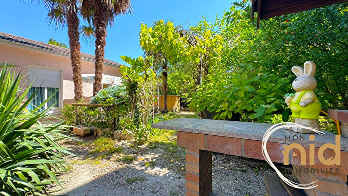 Fontaine, Centre-ville, Mairie : Maison 6 pièces à vendre