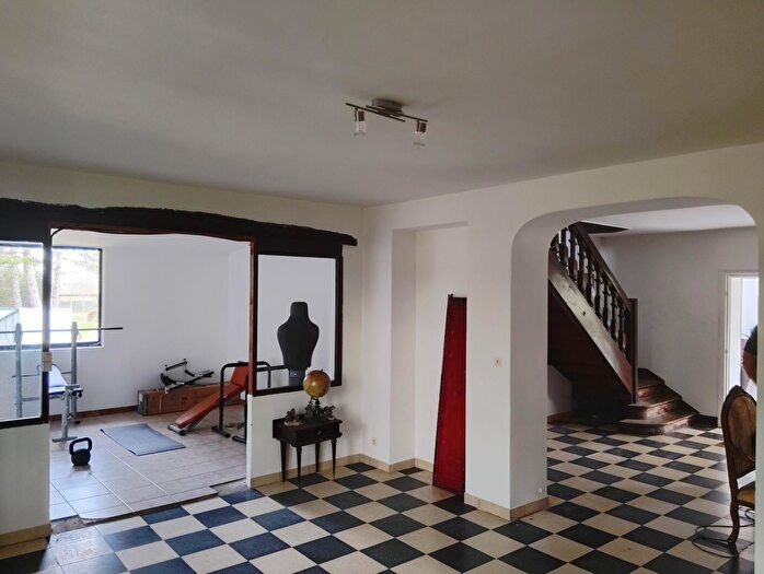 Maison à vendre - Tourouvre - 10 pièces - 4 chambres