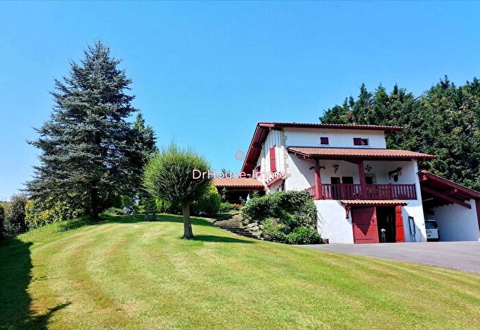 Maison à vendre - Urrugne - 4 pièces - 3 chambres