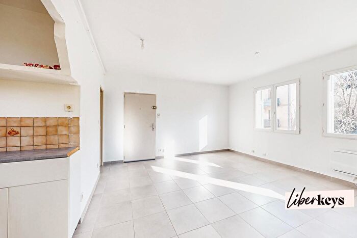 Appartement à vendre - Carpentras, Nord - 3 pièces - 2 chambres