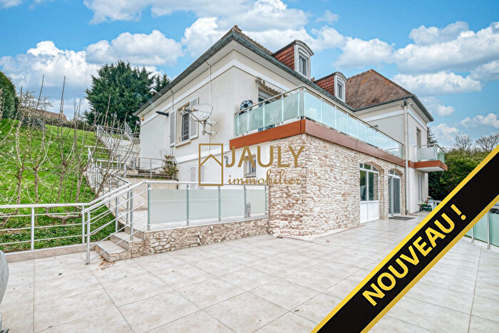 Maison 10 pièces à vendre à Meaux