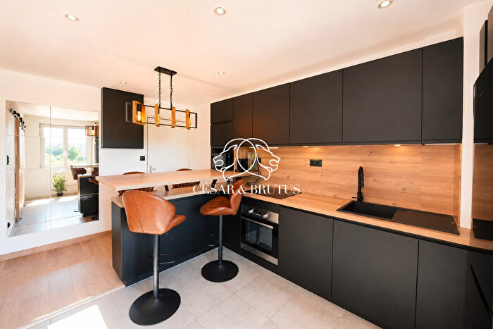 Appartement 2 pièces à Villeurbanne, Cusset, à vendre