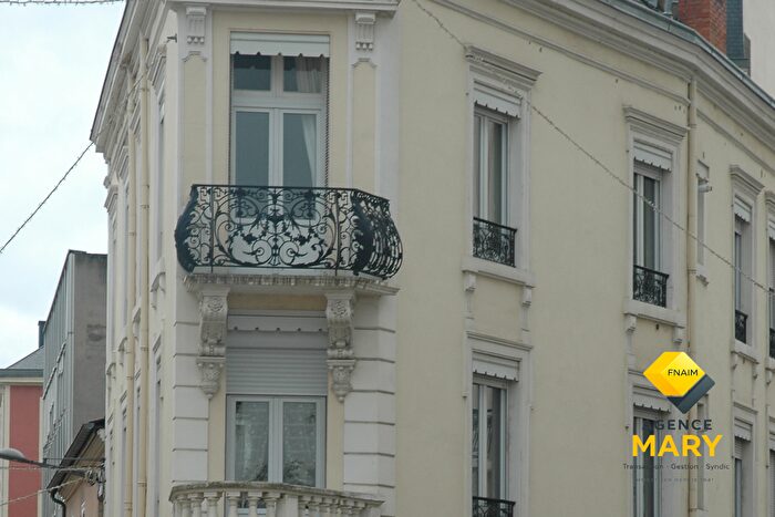 Appartement à louer - Vichy - 4 pièces - 3 chambres