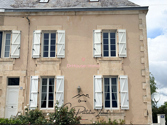 Maison 7 pièces à Fontenay-le-Comte, Chamiraud, Grissais, Le Gros Noyer, à vendre