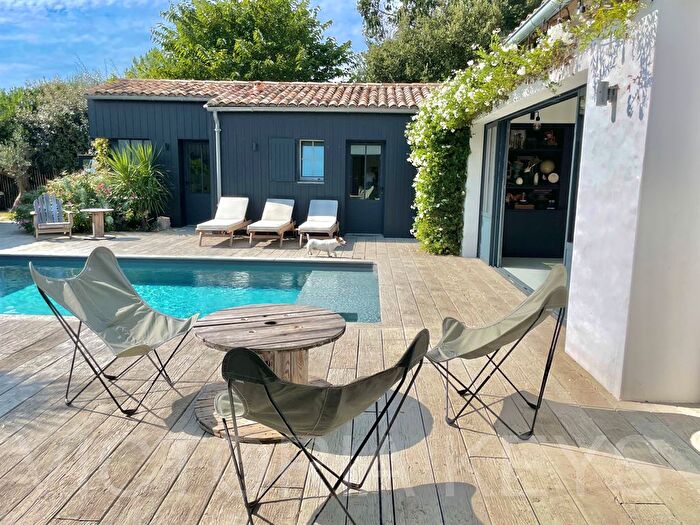 Maison à vendre - Saint-Clément-des-Baleines - 7 pièces - 5 chambres