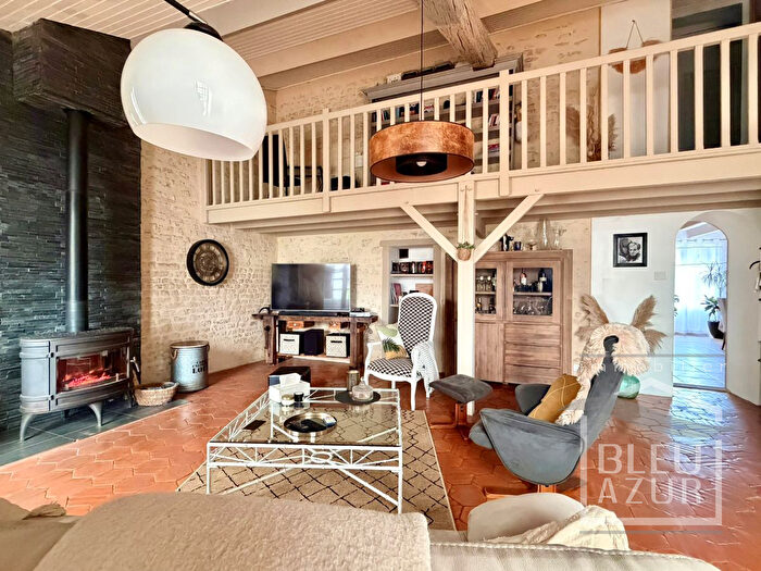 Maison à vendre - Sainte-Gemme-la-Plaine - 8 pièces - 4 chambres