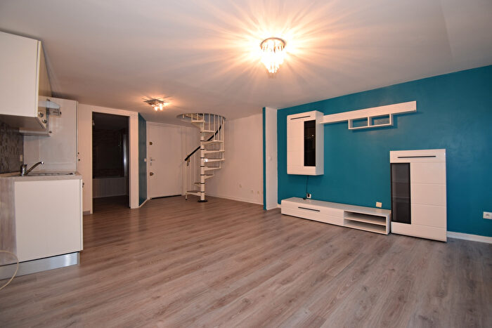 Appartement à louer - Metz, Ancienne ville - 2 pièces - 1 chambre