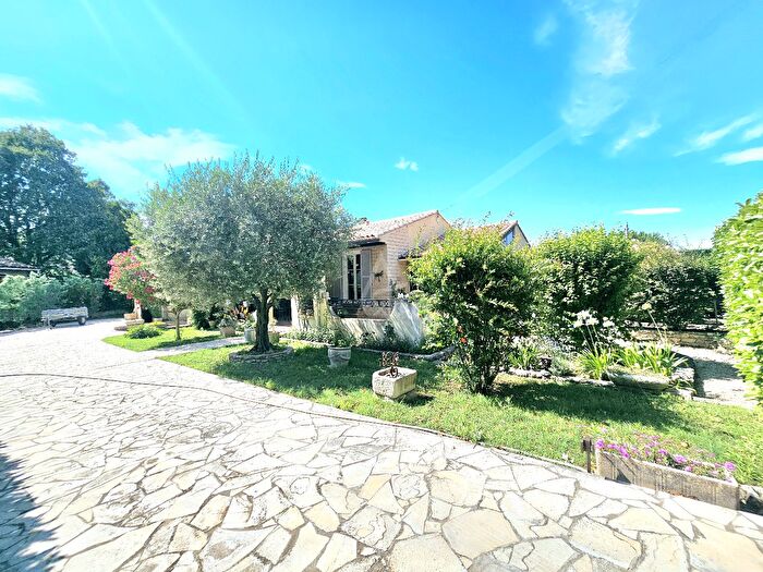 Maison à vendre - Maubec - 5 pièces - 3 chambres