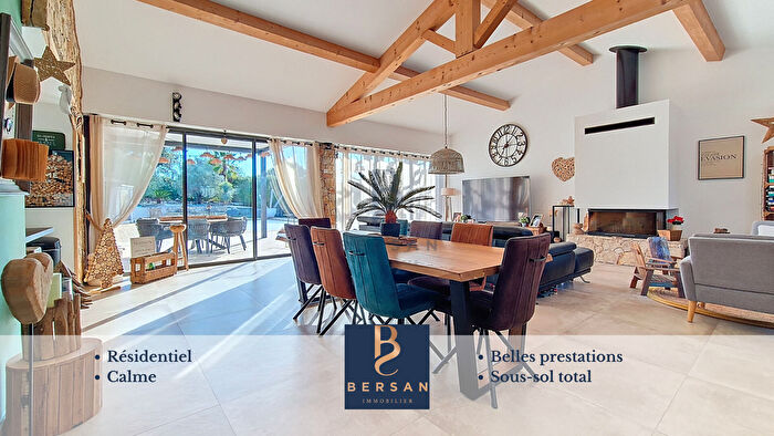 Maison à vendre - Fréjus - 6 pièces - 4 chambres