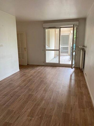Appartement à louer - La Plaine, Cachan - 3 pièces - 2 chambres