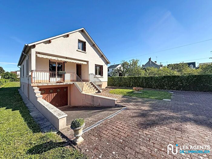 Maison à vendre - La Chapelle-Saint-Mesmin - 5 pièces - 4 chambres
