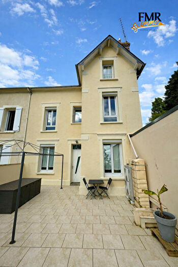 Maison 6 pièces à Vieux-Fumé, à vendre