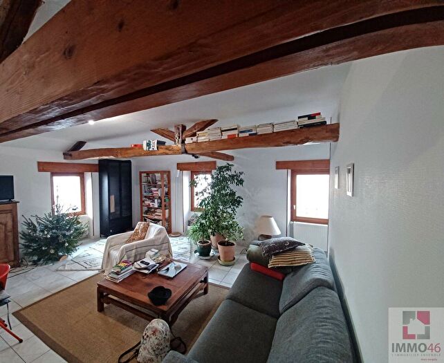 Appartement 4 pièces à louer à Douelle