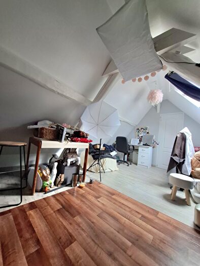 Maison à vendre - Beaumont-sur-Sarthe - 4 pièces - 3 chambres